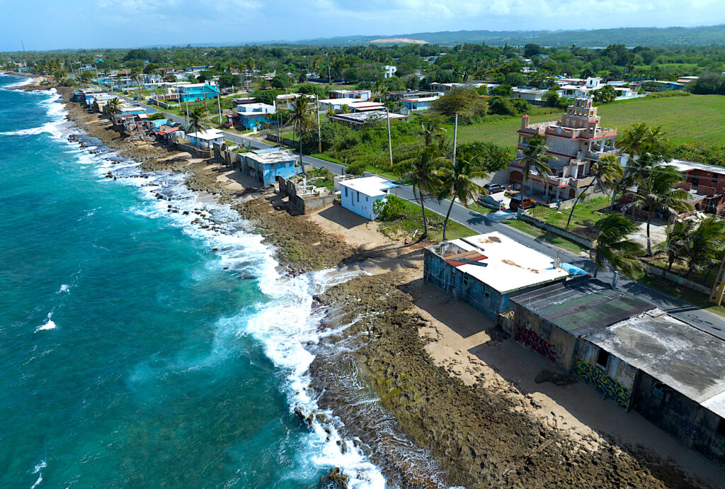 Letra muerta la orden para remover estructuras en Zona Marítimo Terrestre