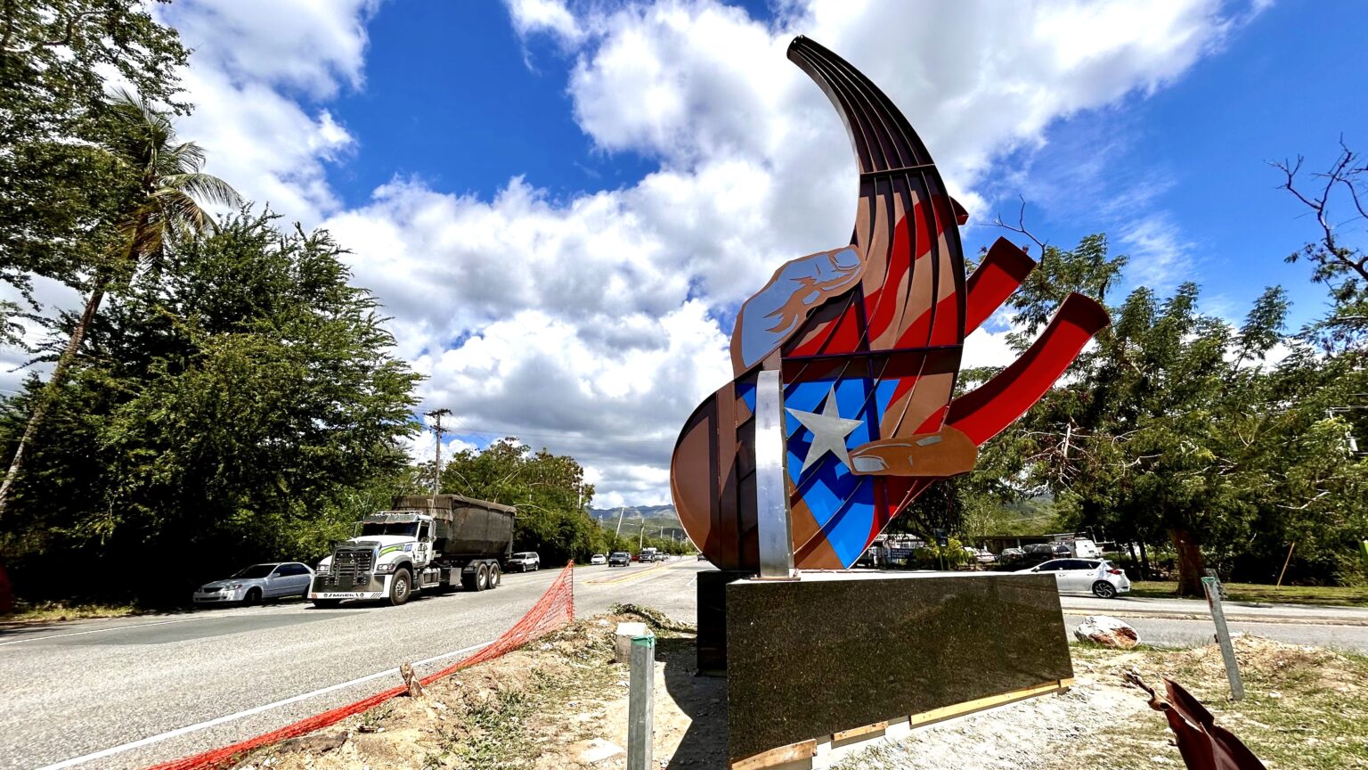 Un nuevo Monumento al Güiro da la bienvenida a Peñuelas