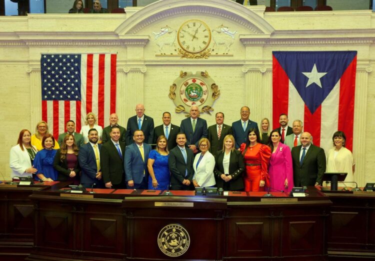 Juramentan los representantes y senadores del próximo cuatrienio